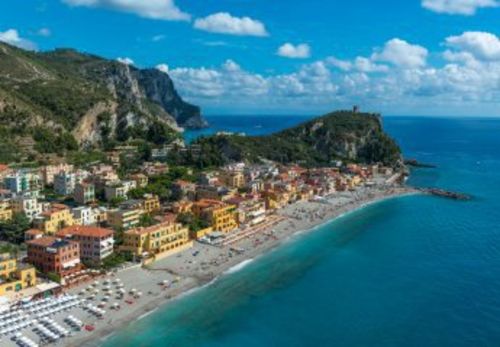Mostra Roberto Merlo. Liguria: un ritratto dal cielo. 40 anni in volo ...